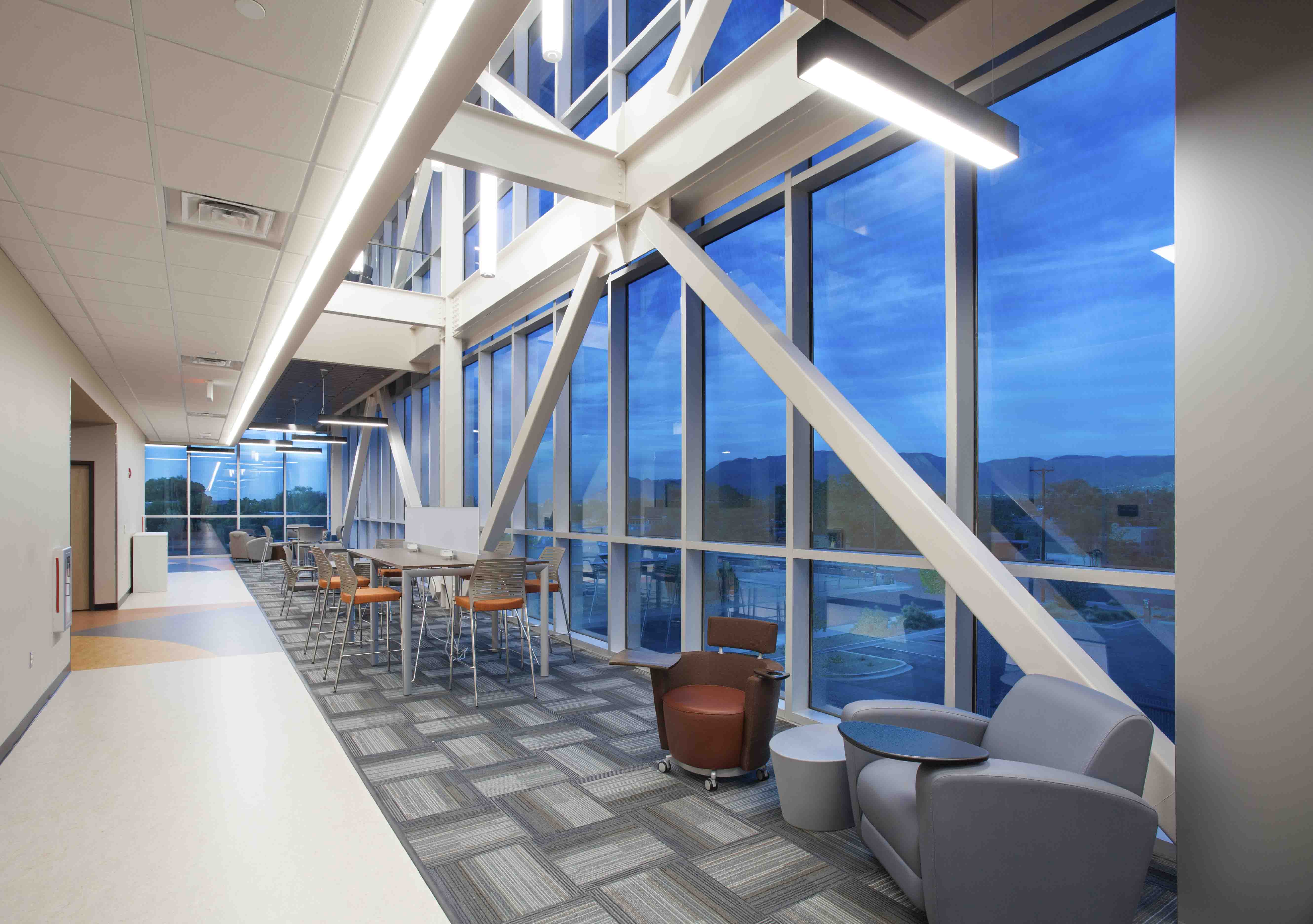 UNM Health Science Building Phase III - HB Construction